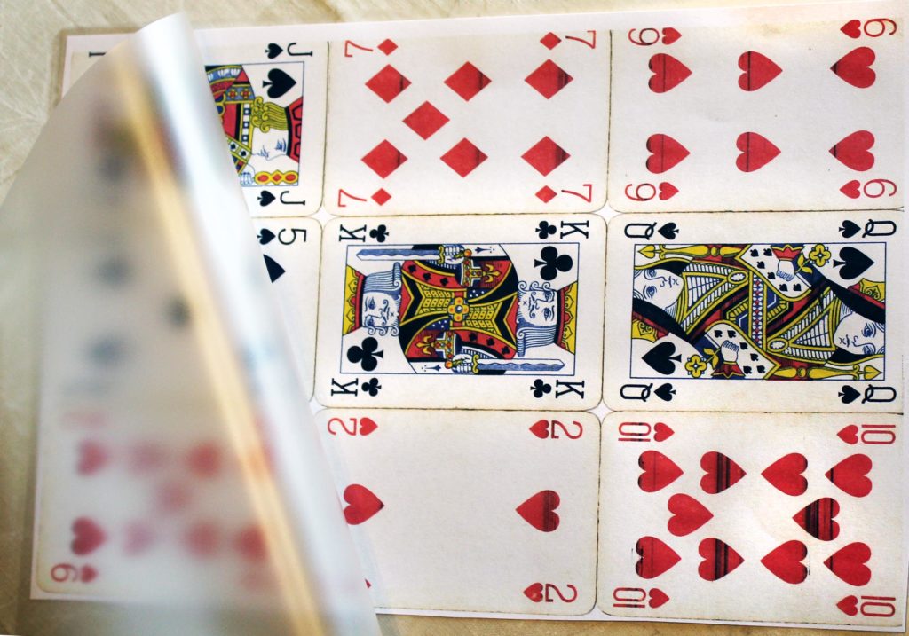 laminating cards - Marias Place